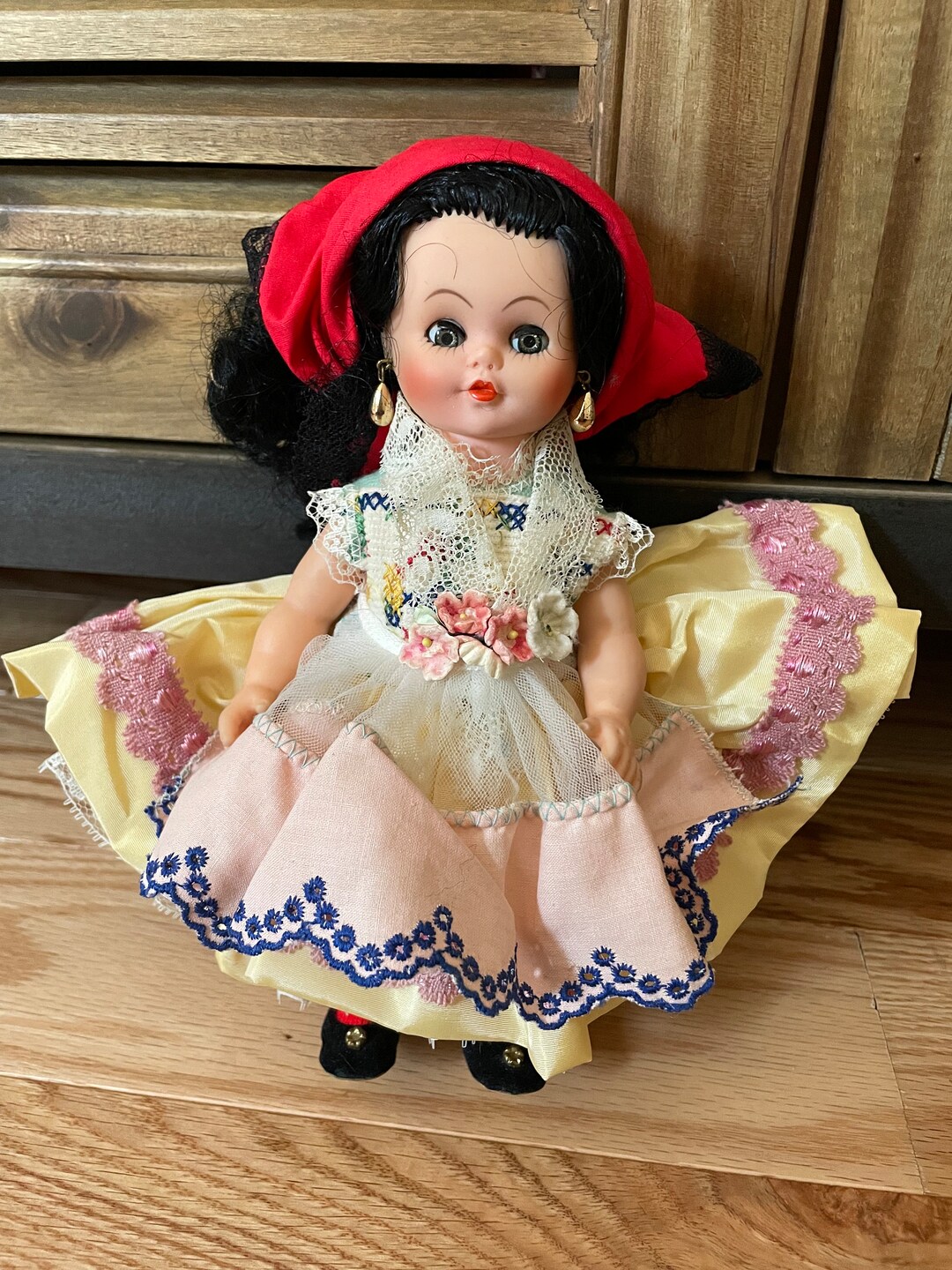 Vintage Gypsy Doll / 8 Inch Tall / Sleepy Eyes / Dress by Molly / Lot ...
