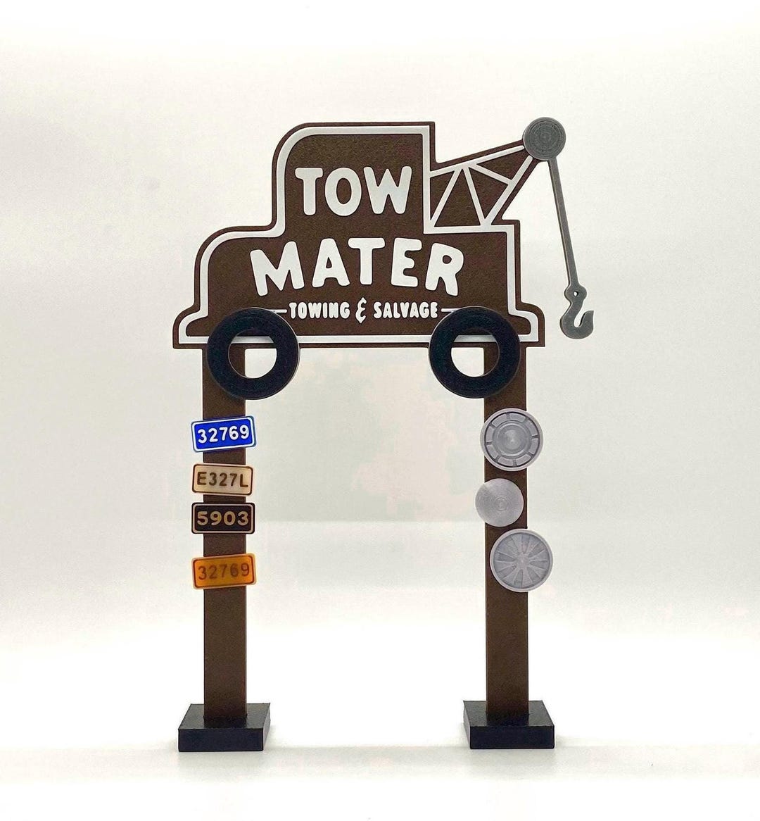 Tow Mater Towing and Salvage Inspired Cars Disneyland/disney World ...