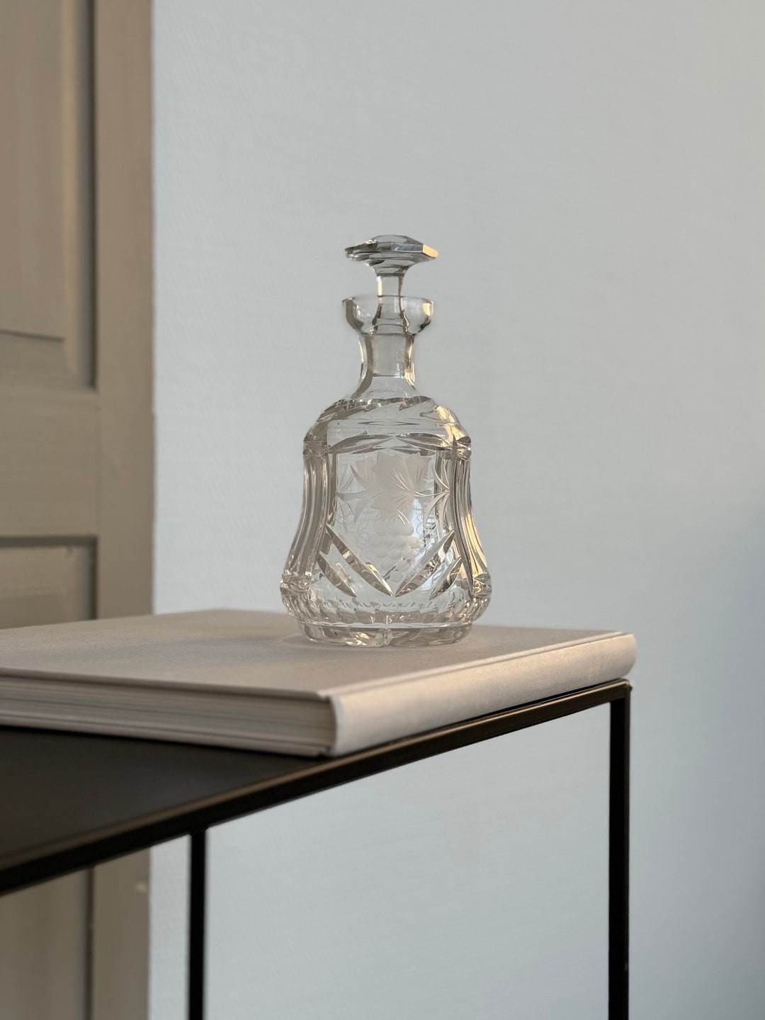 0.98 Kg Heavy Fancy Glass Decanter Without Handle / Gorgeous Cut ...