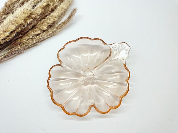 Vintage Clover Shaped Pink Glass Bowl by Jeanette Gla… - Gem