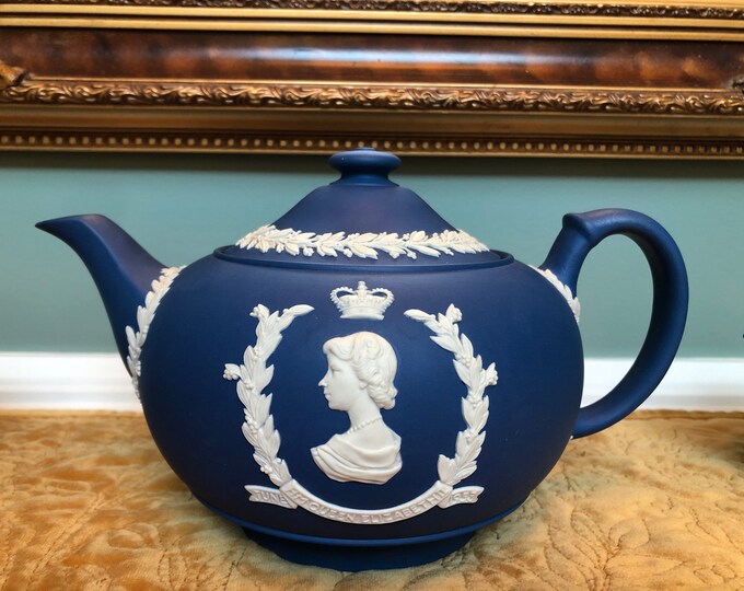 Vintage Wedgwood Royal Blue Jasperware Teapot 1953 Coronation Queen Elizabeth II Limited Edition ...