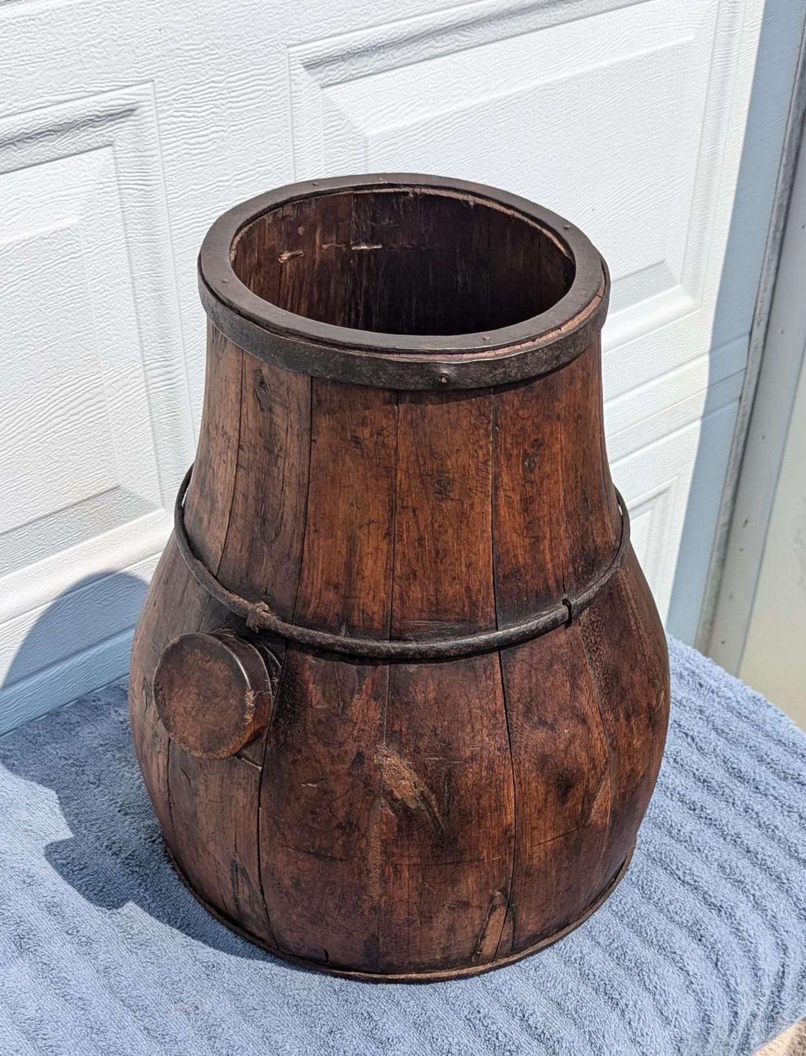 Fantastic RARE Find Amazing Hand Carved Pear Shaped, Solid Wood, Grain ...