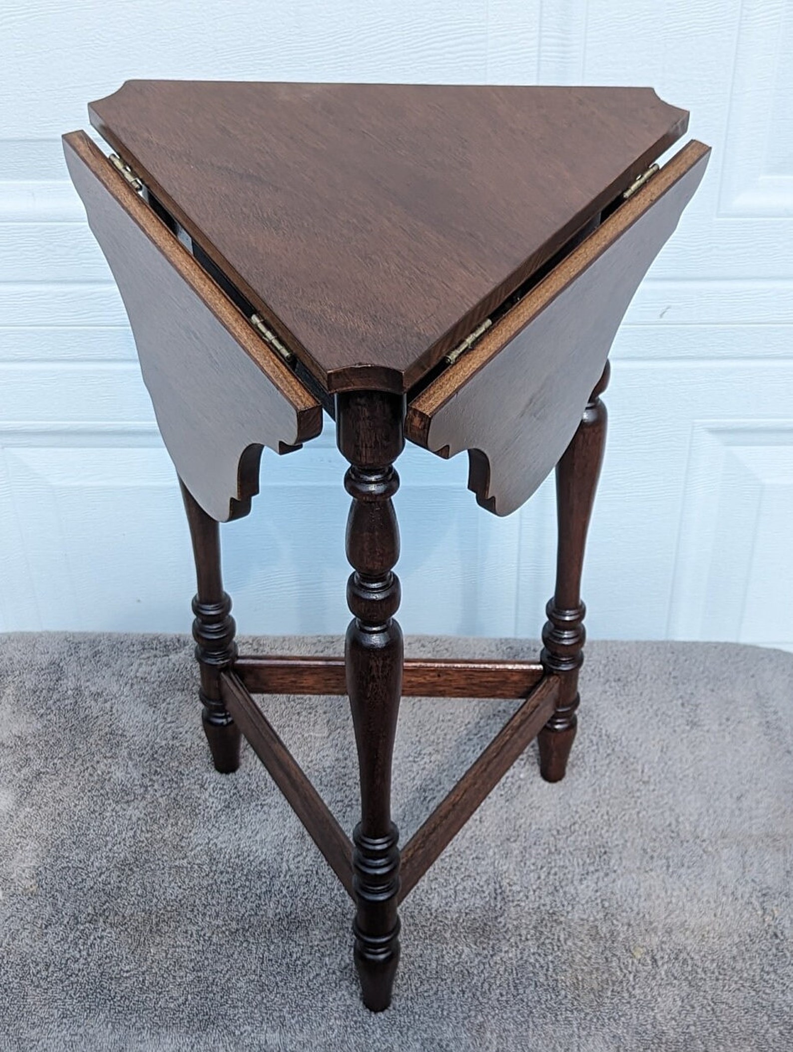 RARE Find Unique MCM Small 3 Leaf Drop Leaf Walnut Side Table, Plant ...