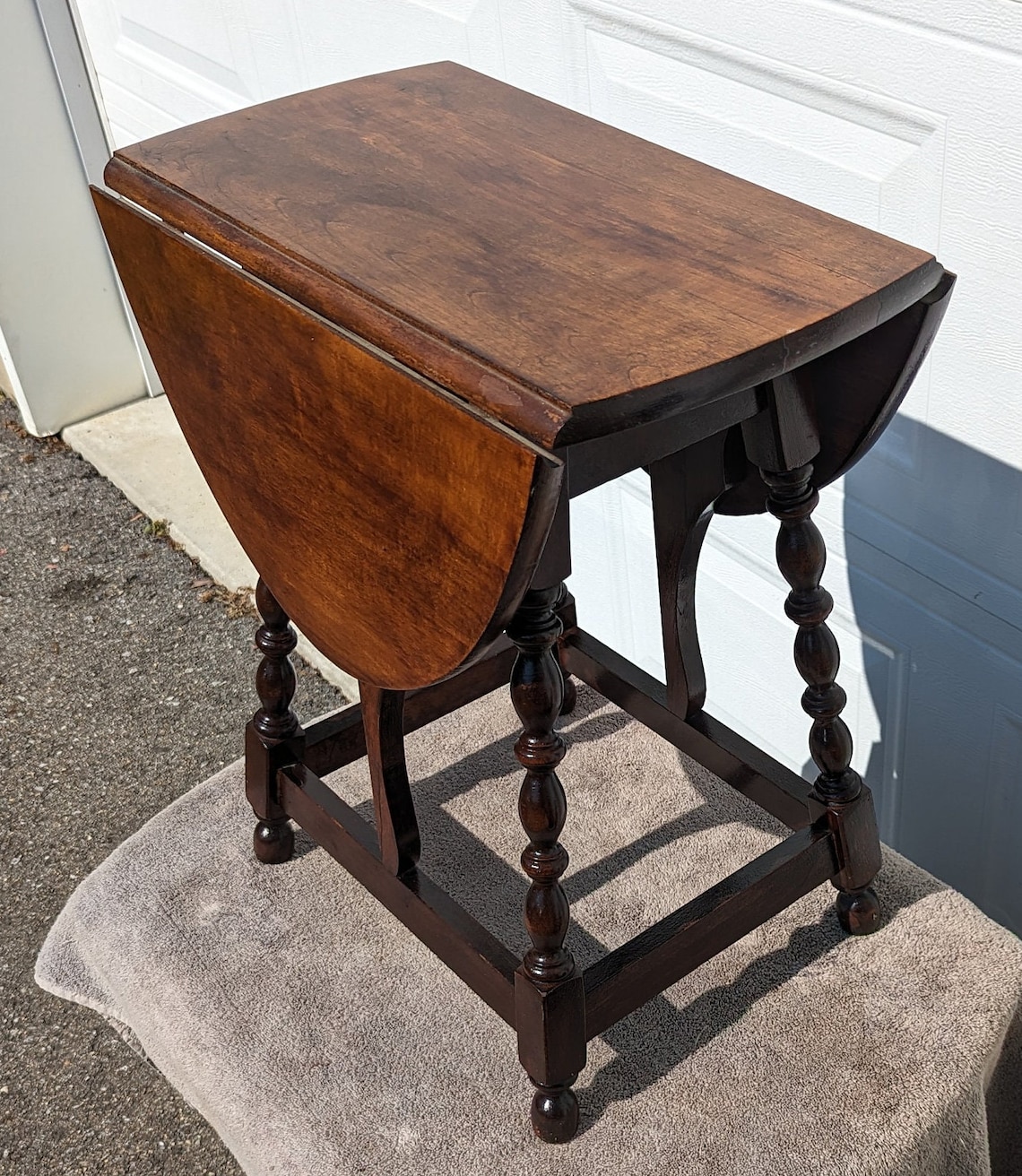 RARE Find Gorgeous Antique Oval Colonial Style Drop Leaf Accent Table ...