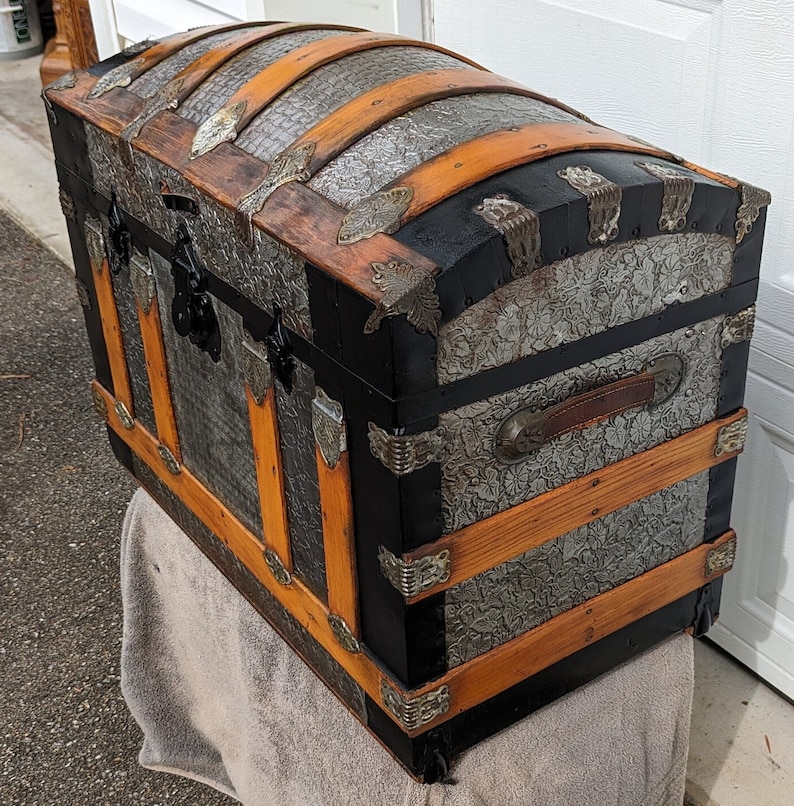 RARE Museum Find! Stunning 1800's Wood and Tin Immigrant Steamer Trunk ...