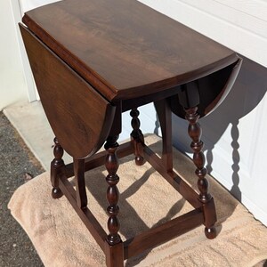 RARE Find! Gorgeous Antique Hand Carved Colonial Drop Leaf Table With Hand Turned Spindles ...