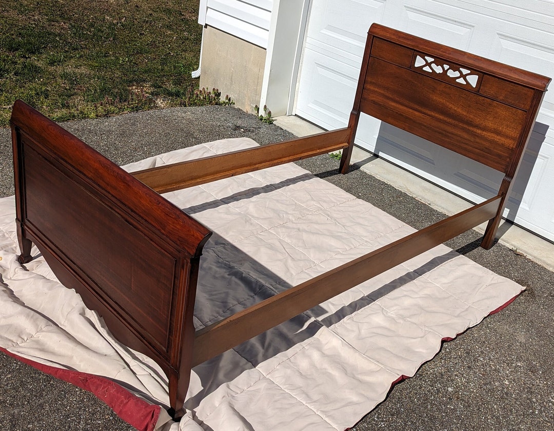 RARE Find! Wonderful Antique Twin Mahogany Bed Frame With Ornate Carved ...