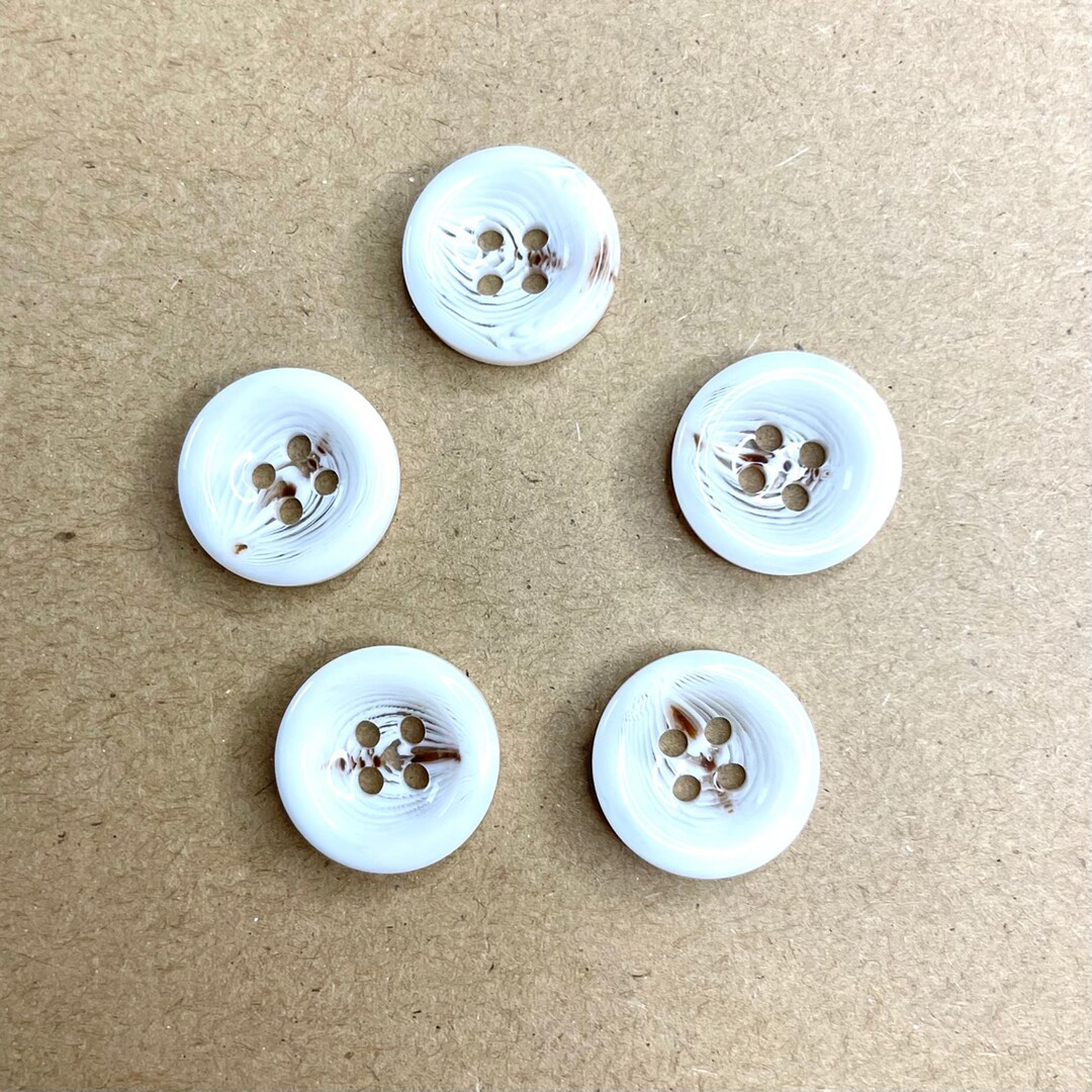 White Vintage Buttons With Brown Design - 18MM, 4-hole (set of 5) - Etsy