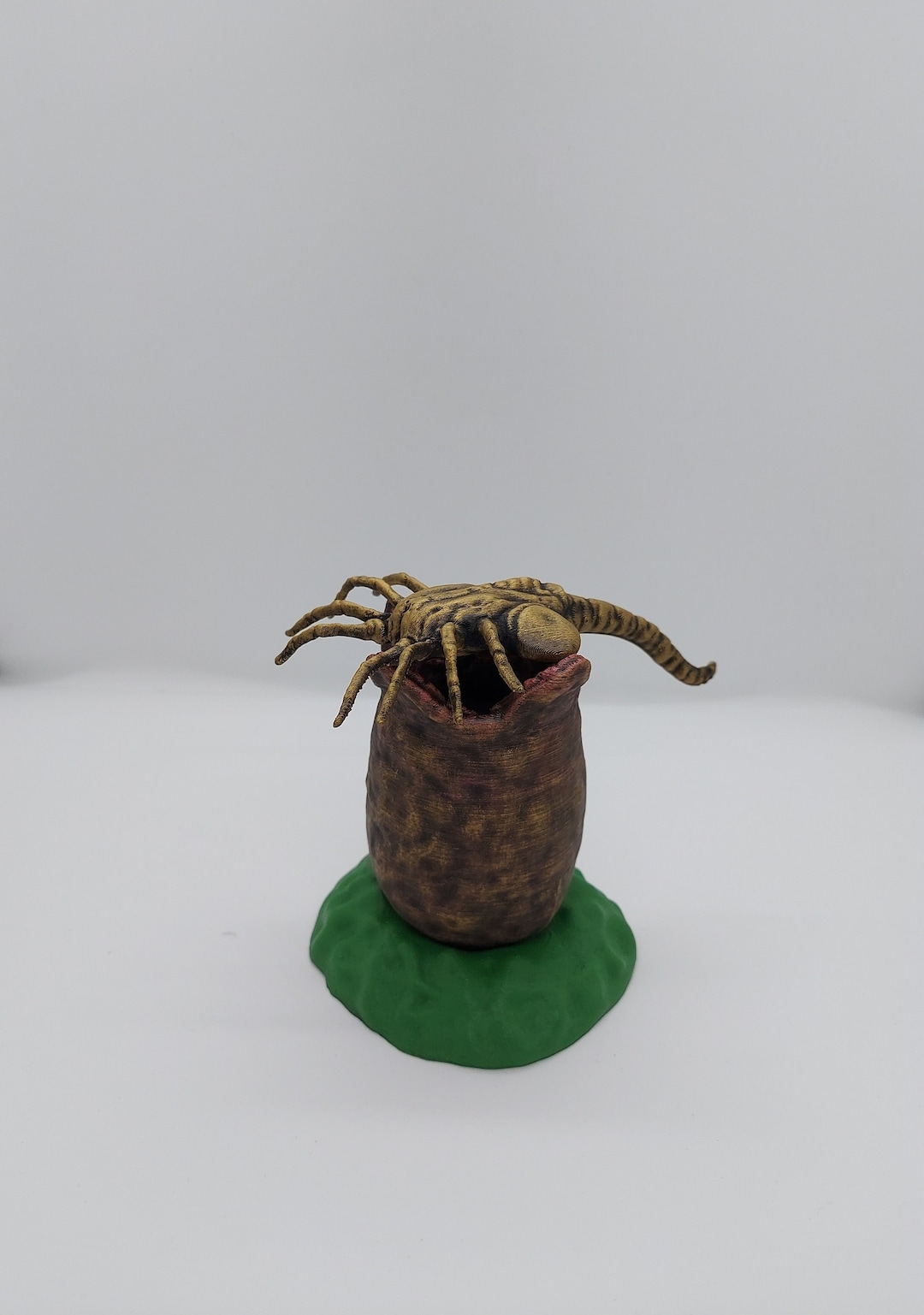 Alien Egg & Facehugger 3D Printed Figure Set: Iconic Sci-fi Collectible ...