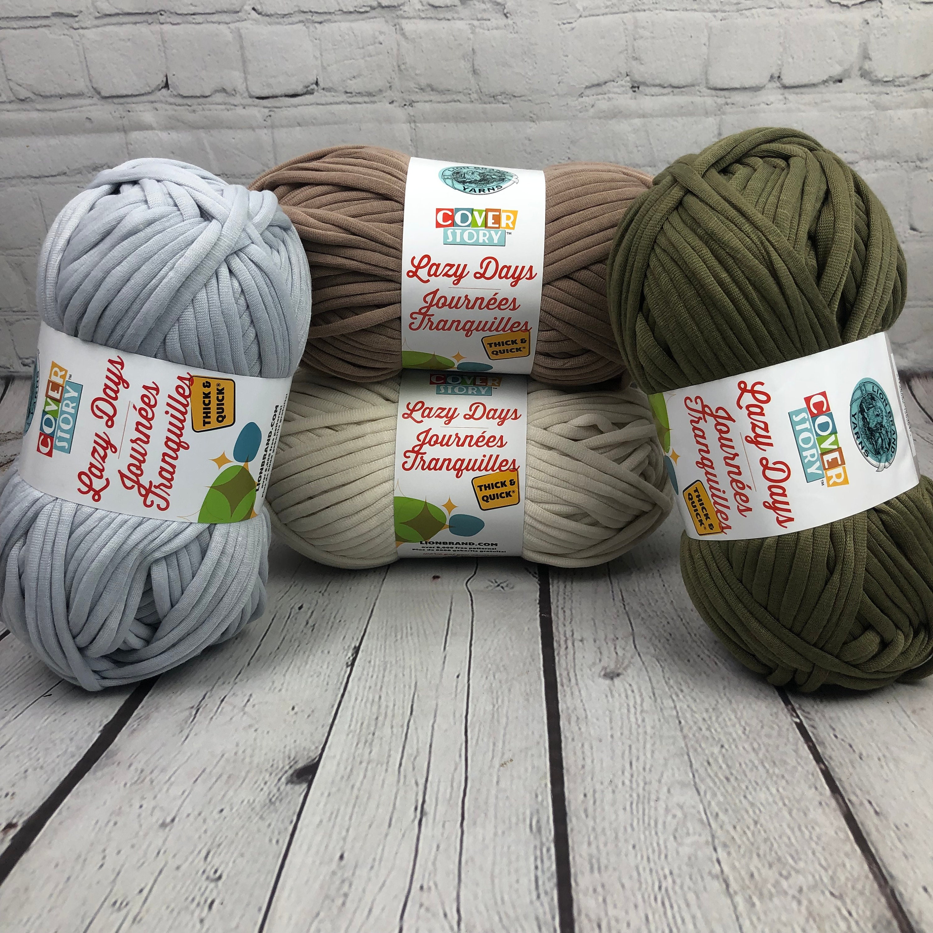 Lion Brand Cover Story Lazy Days is a Super Bulky Polyester Yarn in ...