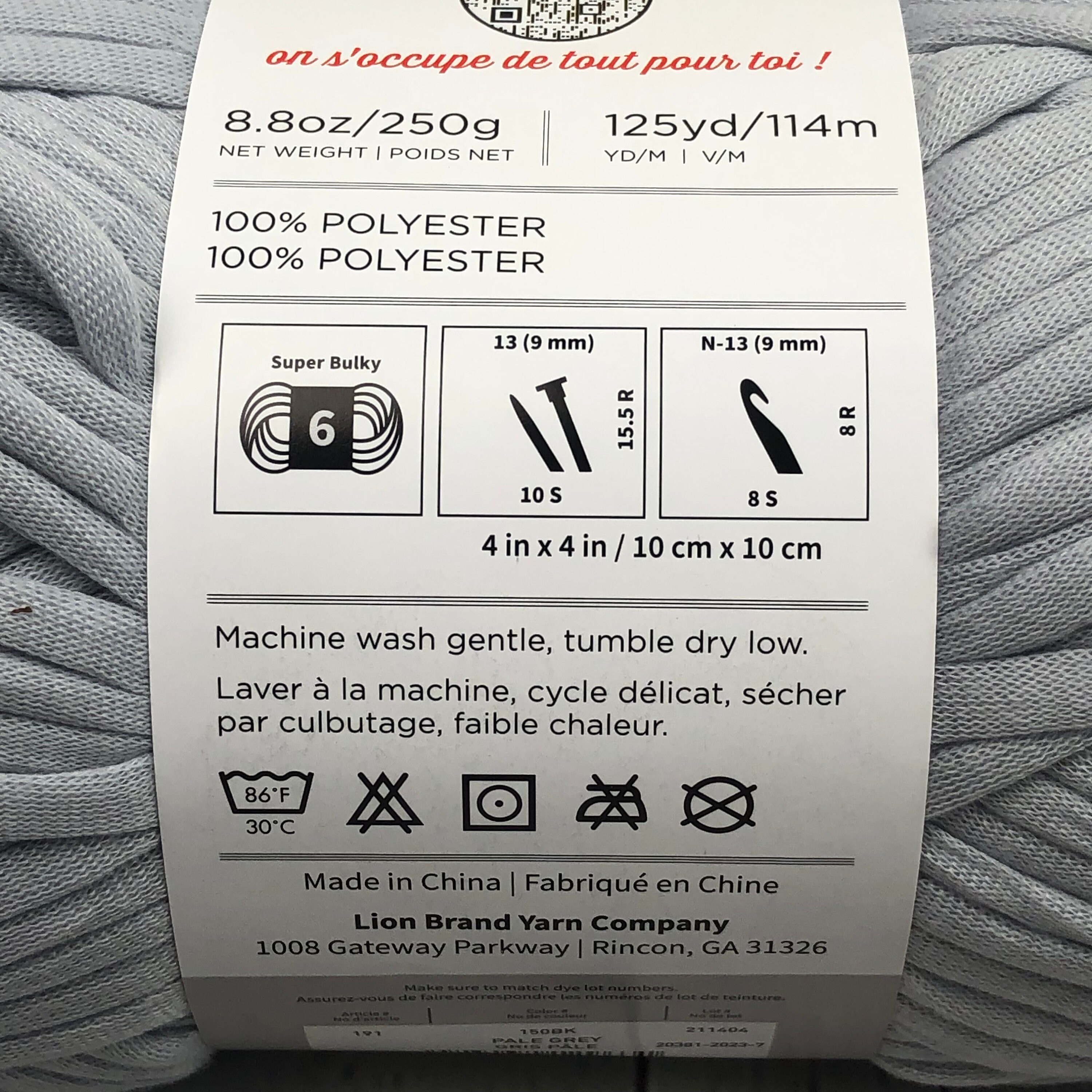 Lion Brand Cover Story Lazy Days is a Super Bulky Polyester Yarn in ...