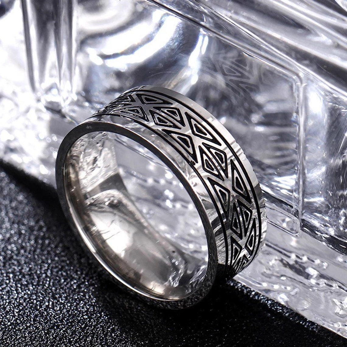 Triangular Pattern Ring - Etsy