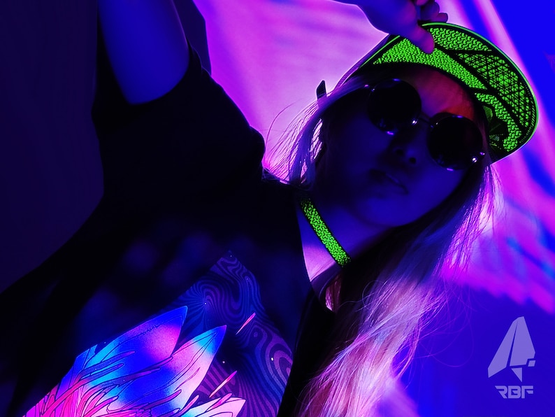 Brainz UV Choker - Rubber Ravewear (necklace, Artwear, Reactive, Rave ...
