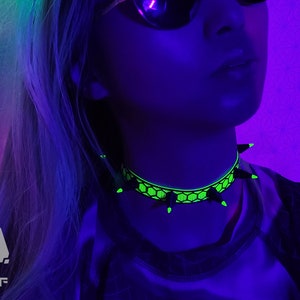 Ripples Rubber Spike Choker (UV Reactive, Necklace, Artwear, Rave ...