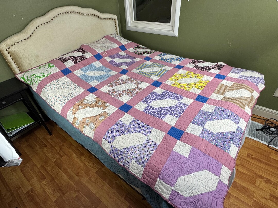 Vintage Quilt, Queen Size Quilt, Repaired Quilt, Repurposed Quilt ...