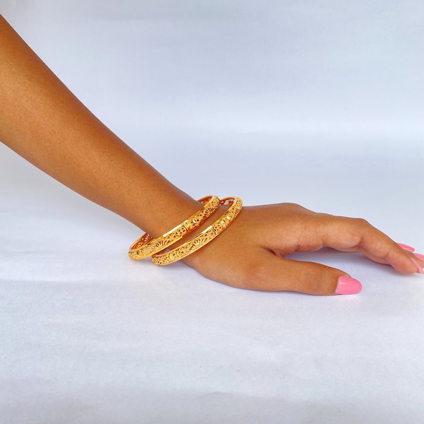 22k Gold Bangle - Etsy