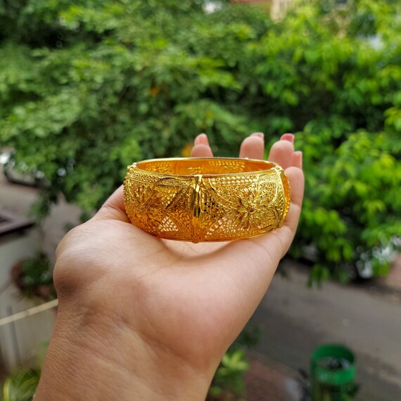 Indian Gold Bangles In Hand