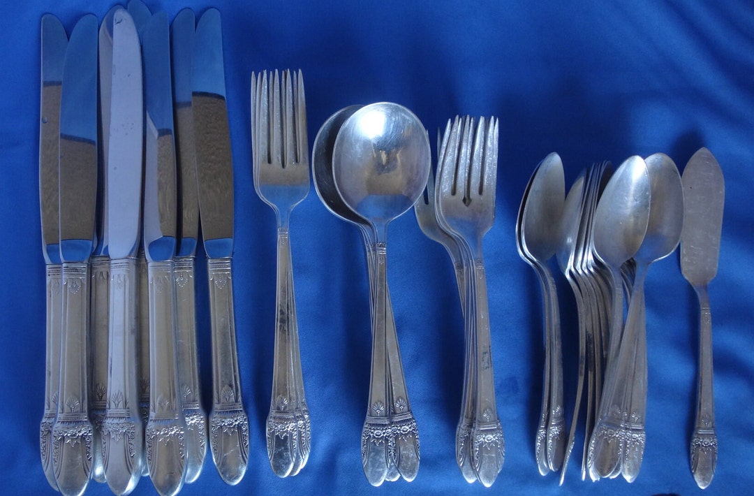 1847 Rogers Bros First Love Silver Plated Flatware - Etsy