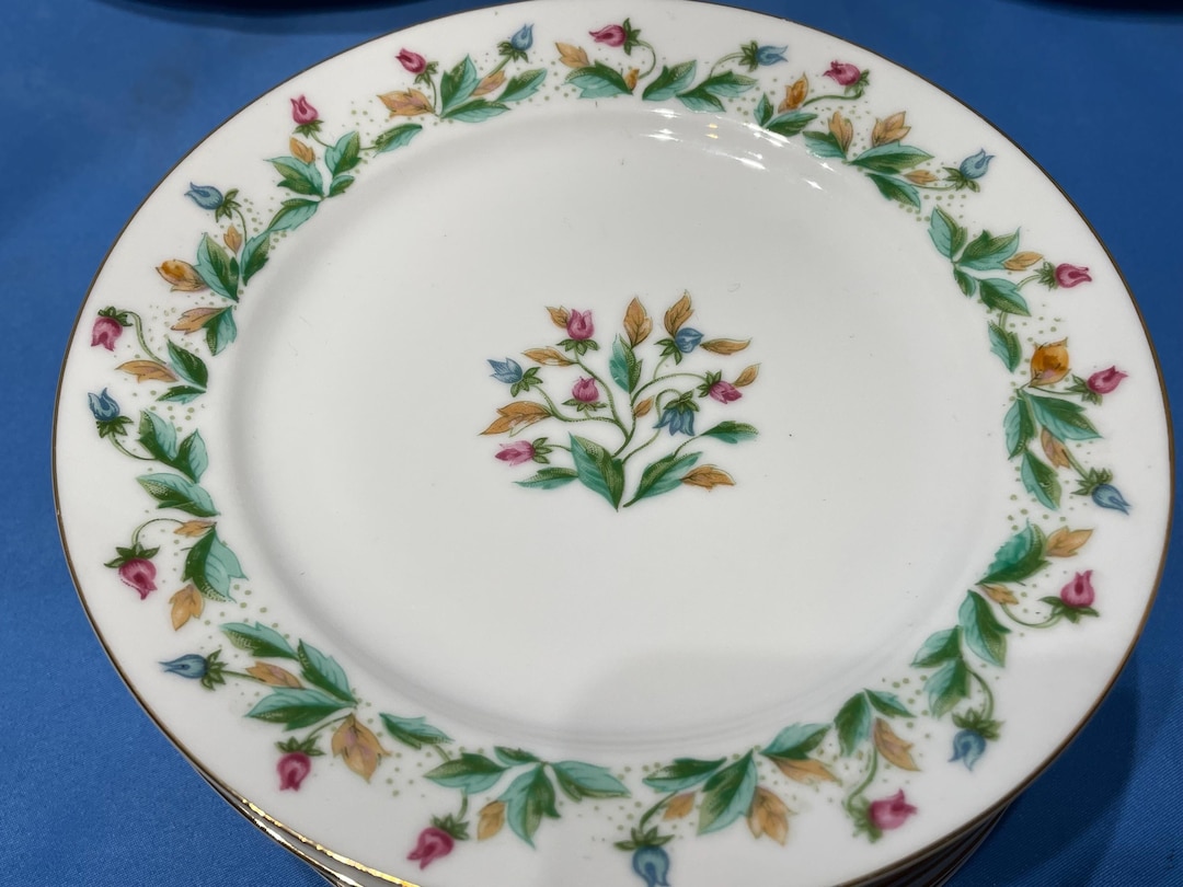 Hollandia by Aladdin Fine China Flower Plates Japan - Etsy