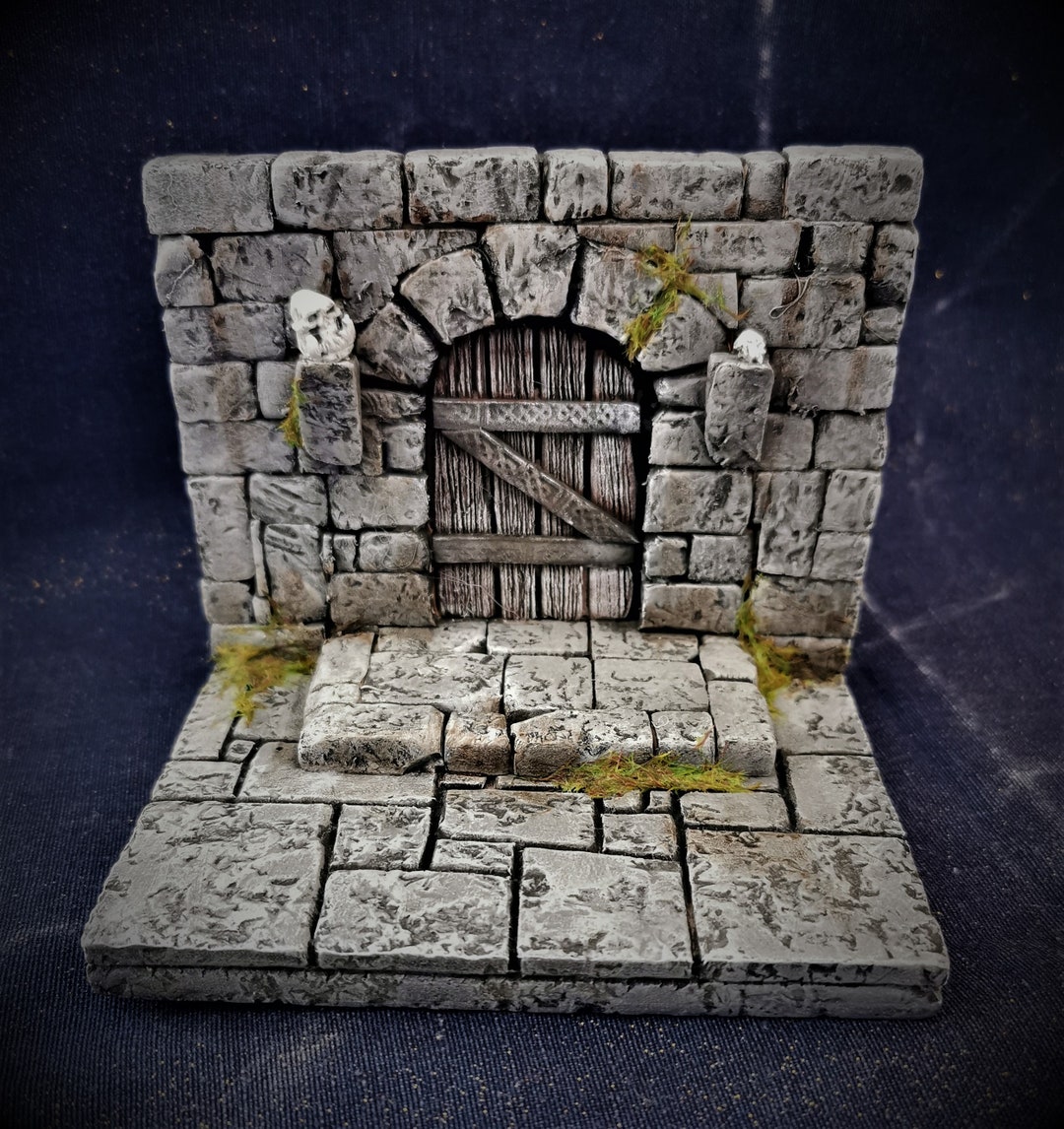 Mini Diorama – Large Dungeon Door 28mm – Handcrafted Entrance for Rpgs ...