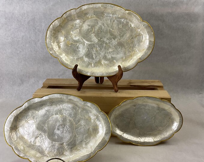 Vintage Set of Oval Capiz Shell Vanity Trays (3) - Etsy