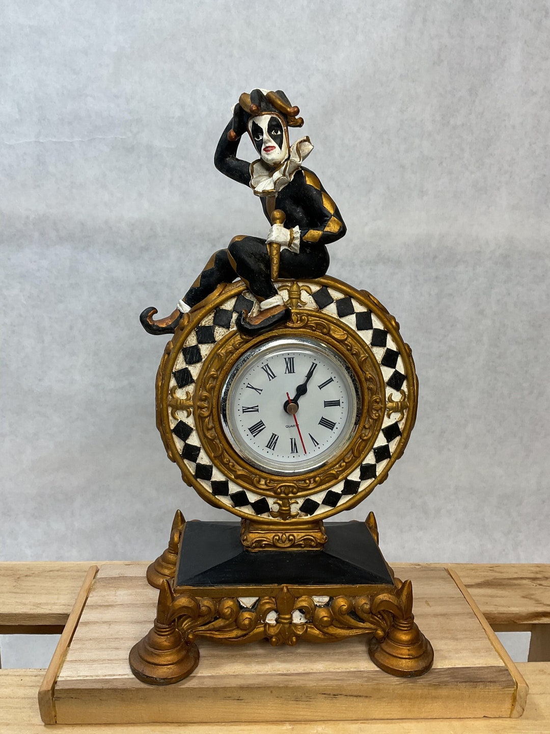 Vintage Footed Harlequin Quart Clock With Posing Jester - Etsy