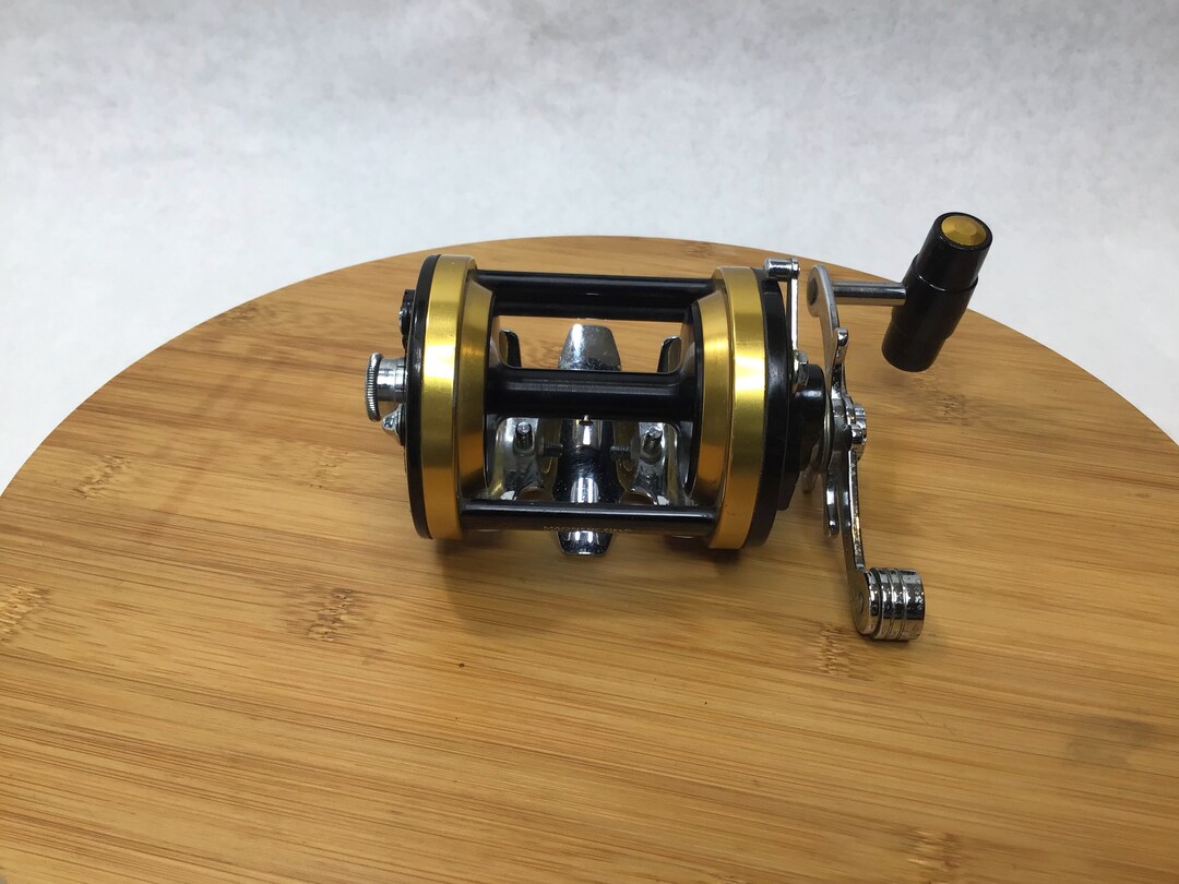 Vintage Penn 980 Mag Power Reel - Etsy