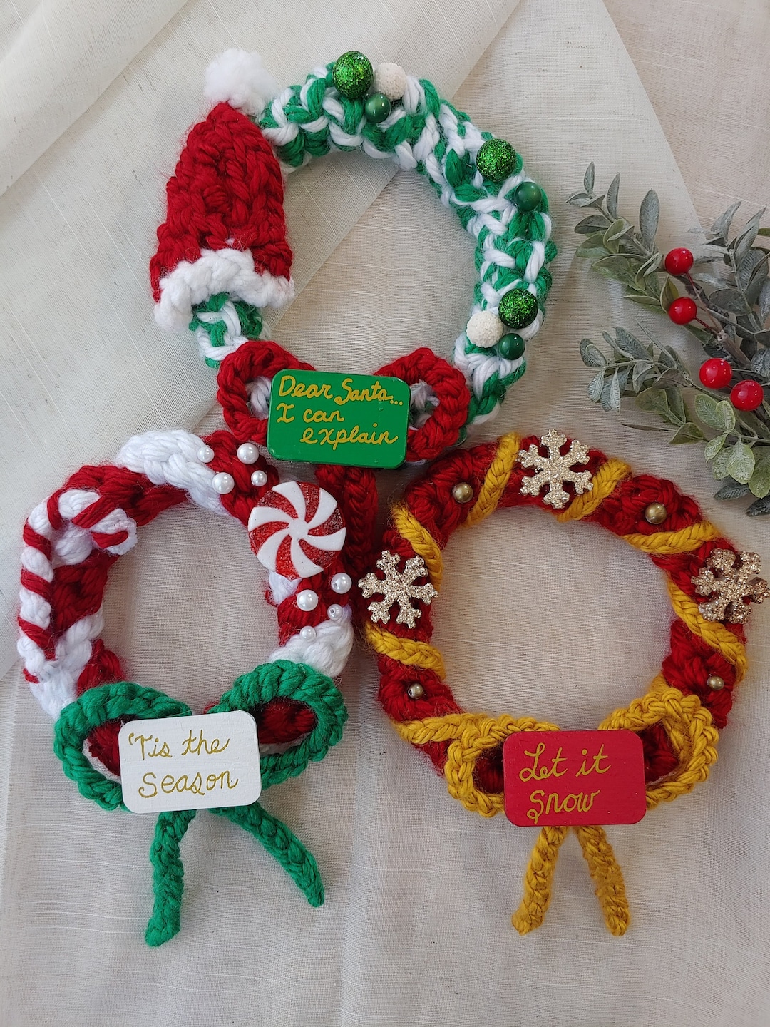 Christmas Wreath, Crochet Mini Wall Decor, Snowflake Santa Hat Candy ...