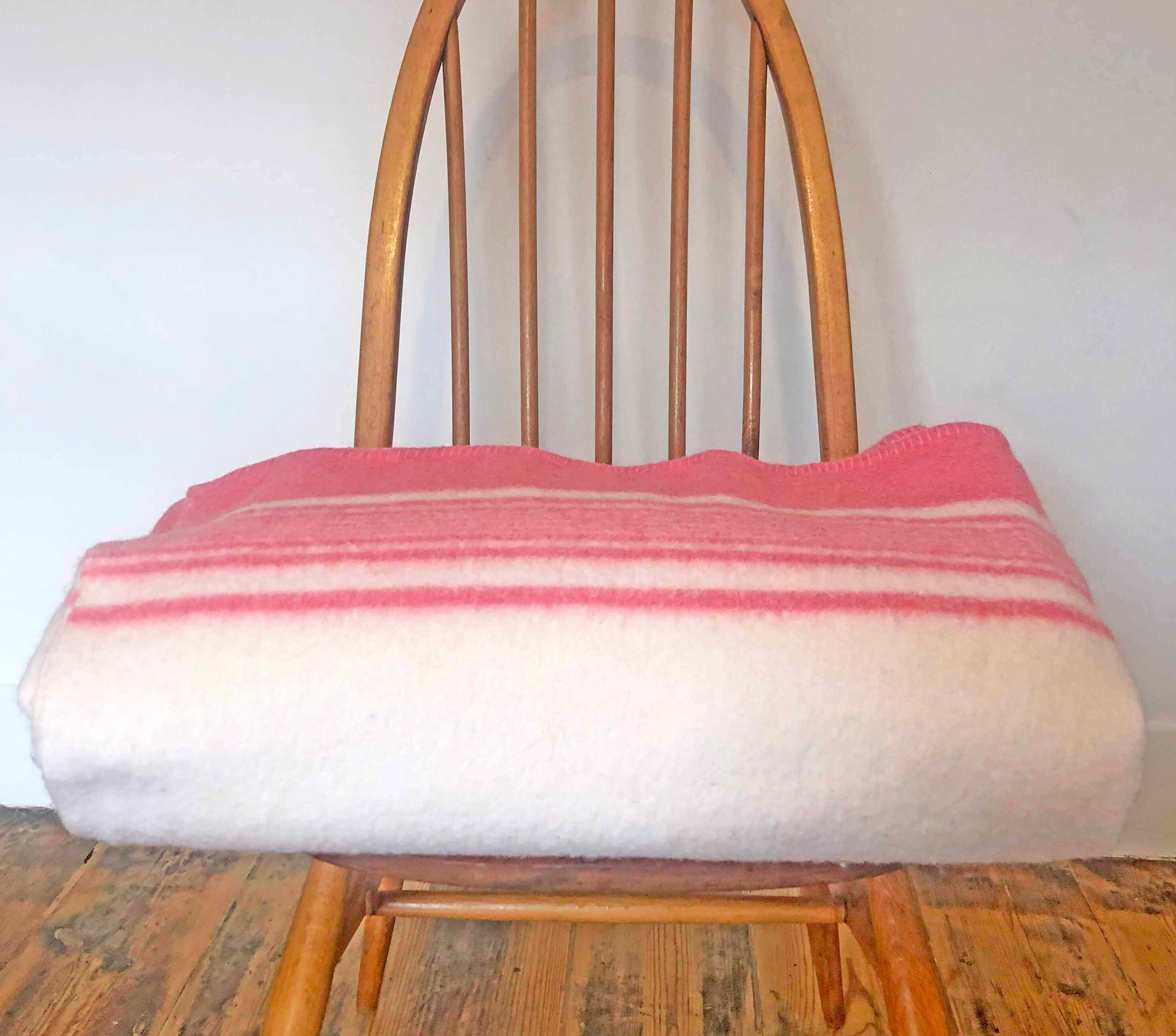 Vintage Cream and Pink Pure Wool Witney Blanket - Etsy