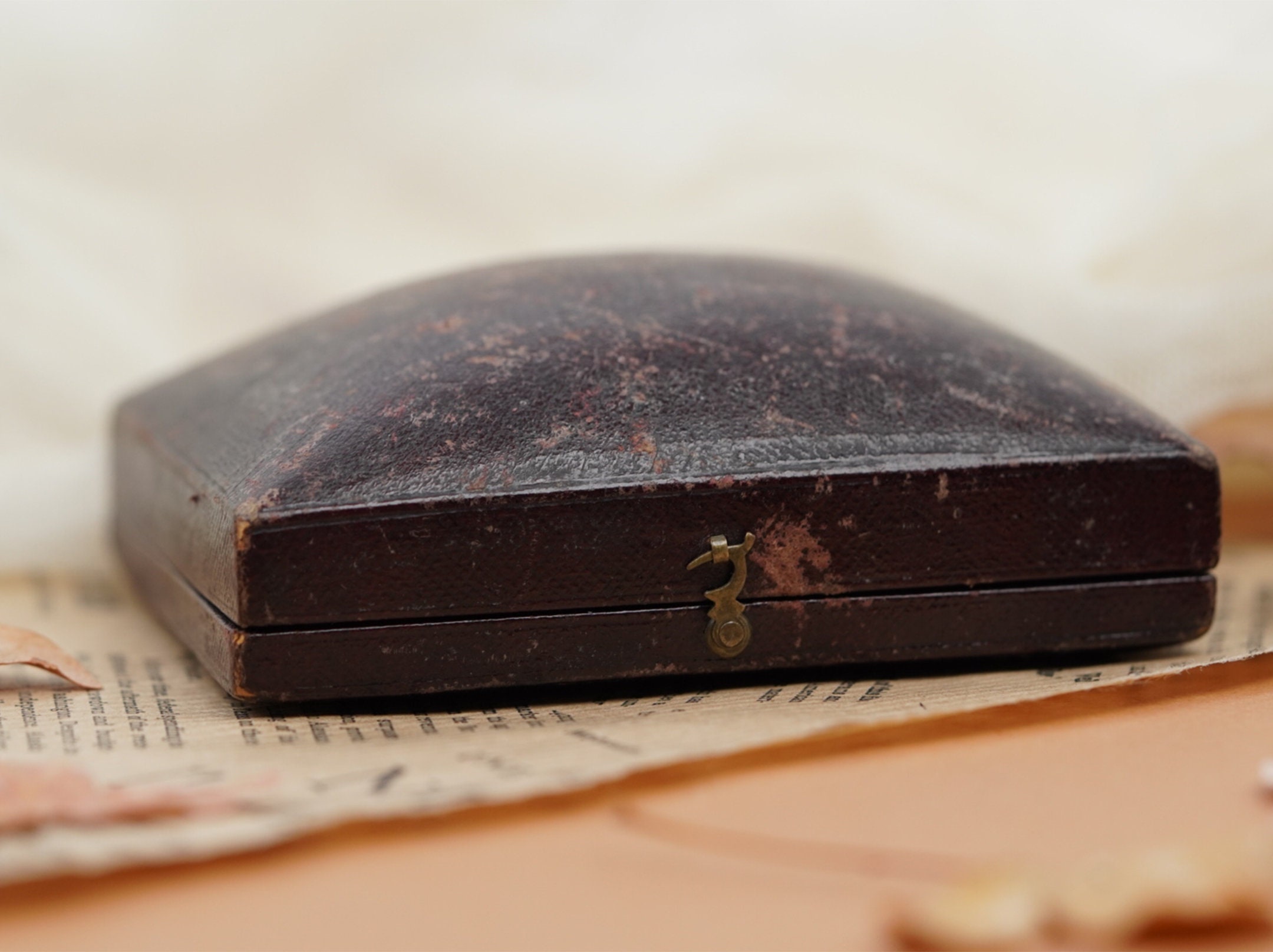 Antique Leather Brooch Box, Antique Presentation Box, Antique Leather ...