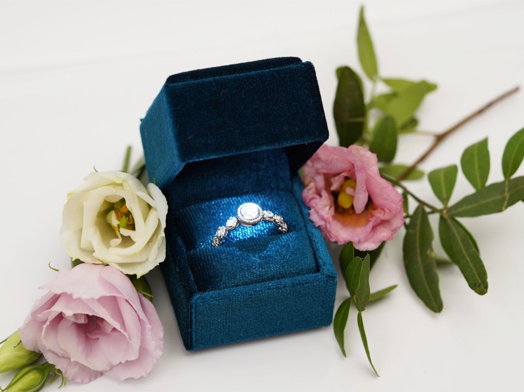 10 Colors, Royal Blue, Great Quality Velvet LED Ring Box, Square ...