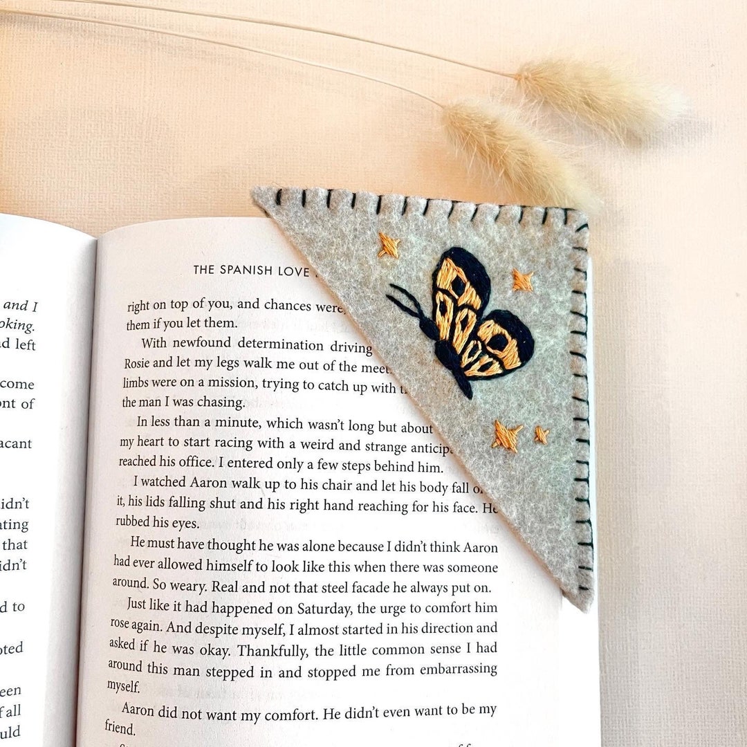 Butterfly Corner Embroidery Bookmark Hand Embroidered Corner - Etsy