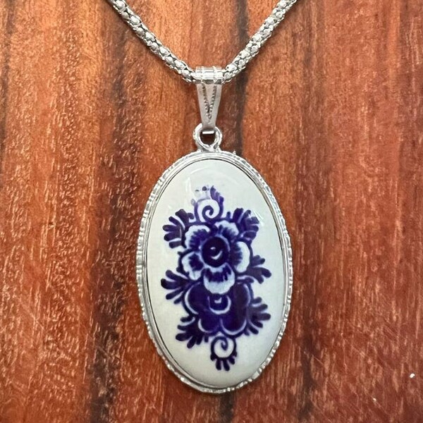 Delft Blue Necklace - Etsy