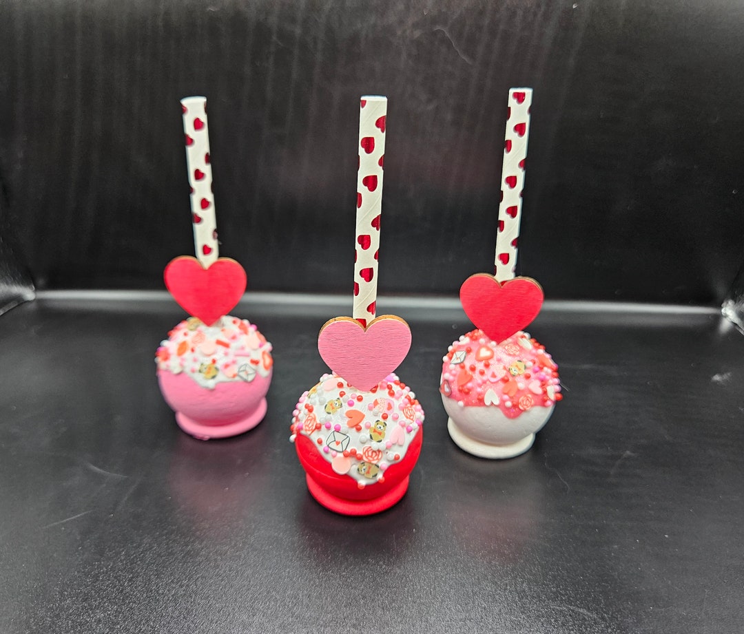 Heart Cake Pops Valentine's Day Cake Pops Valentine's Day Cake Pops ...