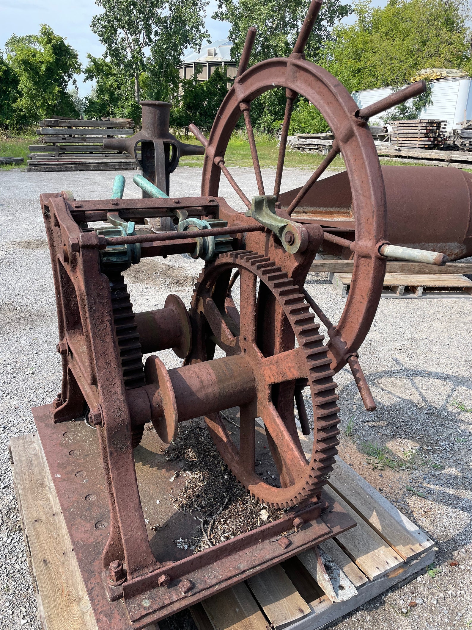 Maritime Antique 53” Ships Wheel & Functional Steering Assembly Cast ...