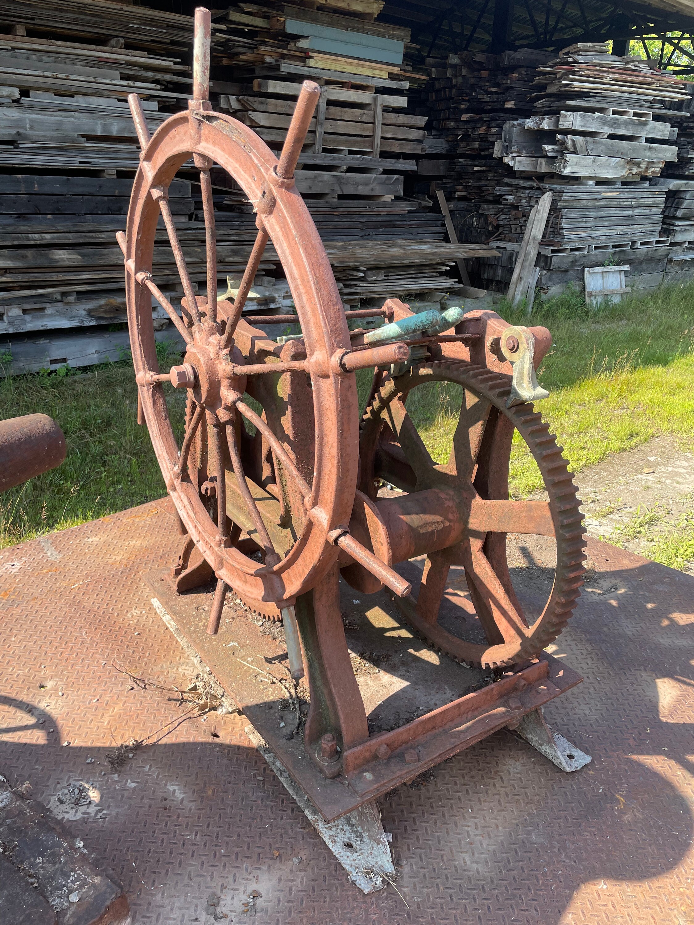 Maritime Antique 53” Ships Wheel & Functional Steering Assembly Cast ...