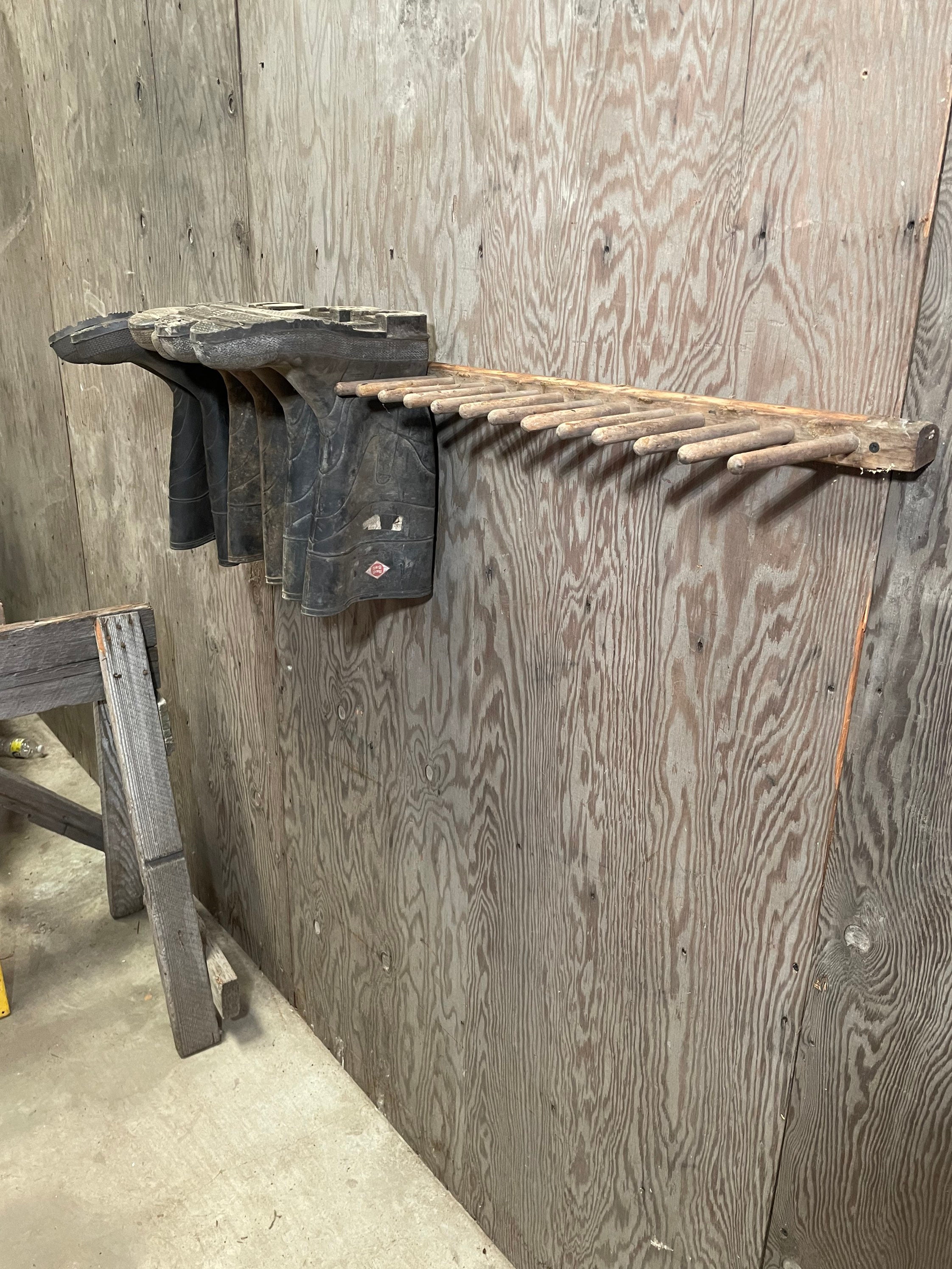 1 Vintage 6 Pair Rubber Mud Boot Wall Storage Rack 51-1/4 X 7-1/4 Row ...