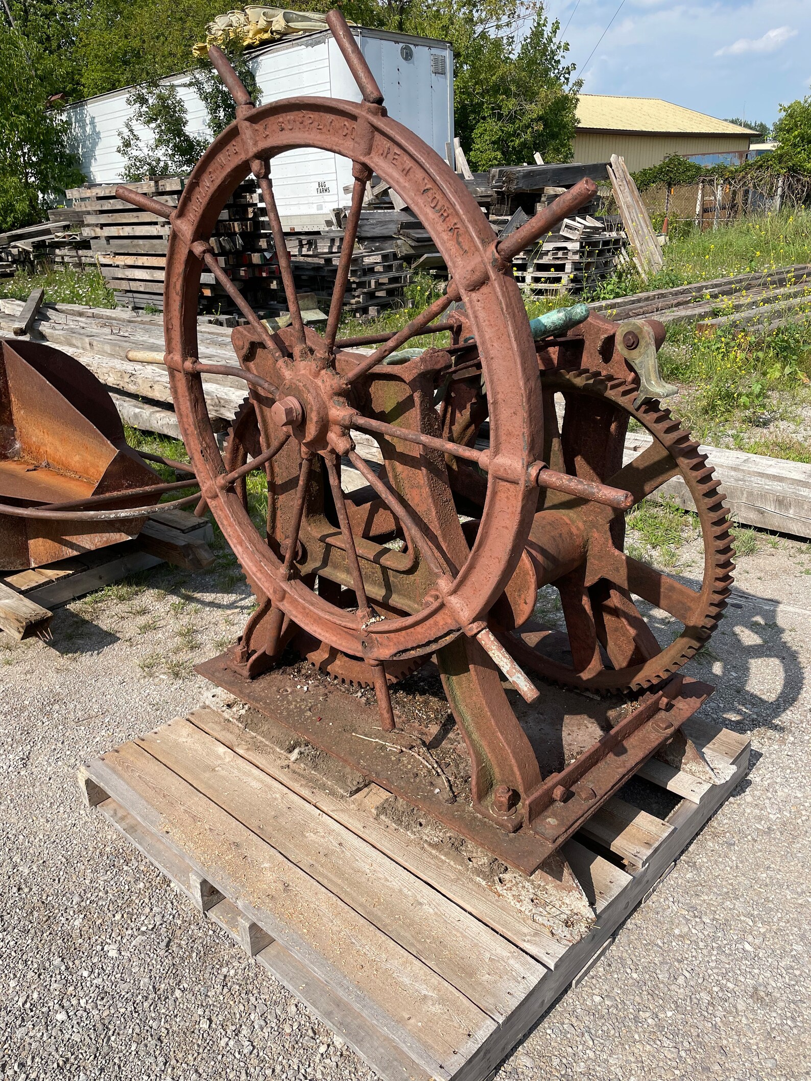 Maritime Antique 53” Ships Wheel & Functional Steering Assembly Cast ...