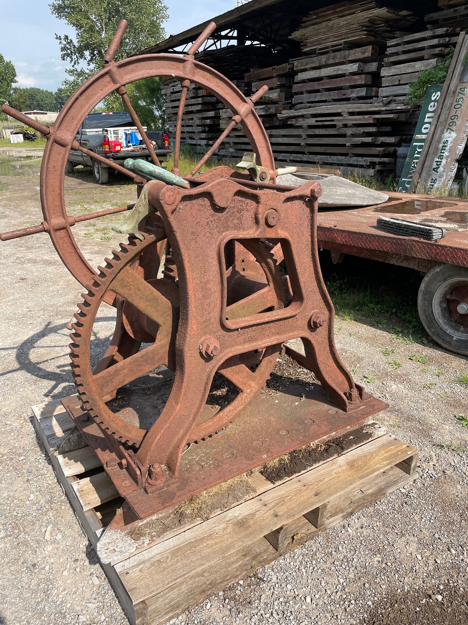 Maritime Antique 53” Ships Wheel & Functional Steering Assembly Cast ...