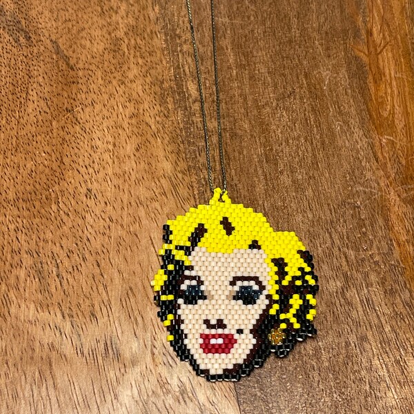 Marilyn Monroe Beaded Necklace - Etsy Marilyn Monroe Beaded Necklace - Etsy