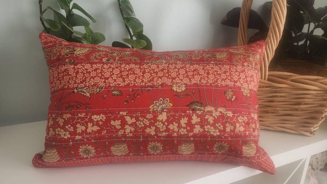 Quilted Throw Pillow W/insert, Cotton Linen Back, Full Zipper: French ...