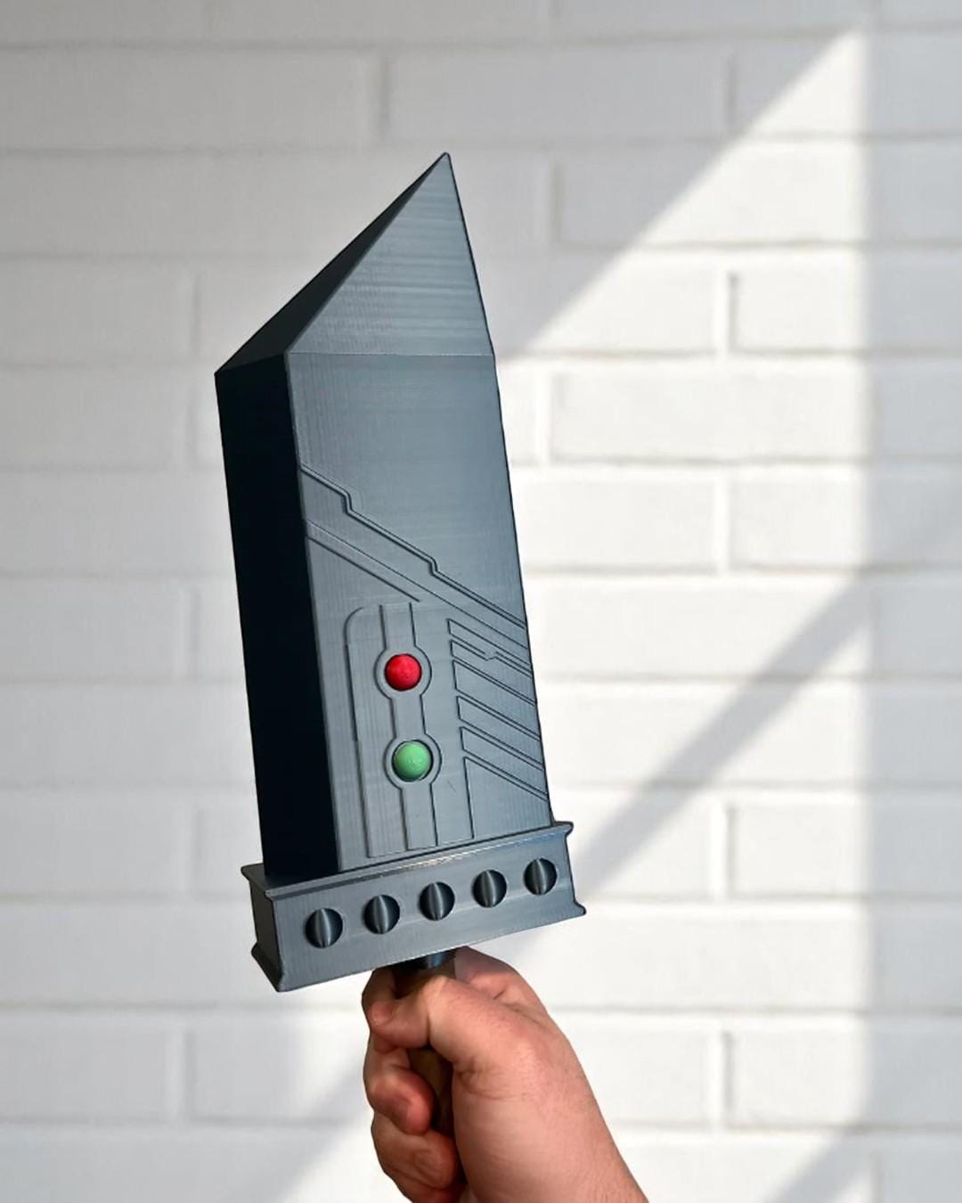 FF7 Buster Sword Commander Deck Box, Cloud Strife Final Fantasy 7, MTG ...