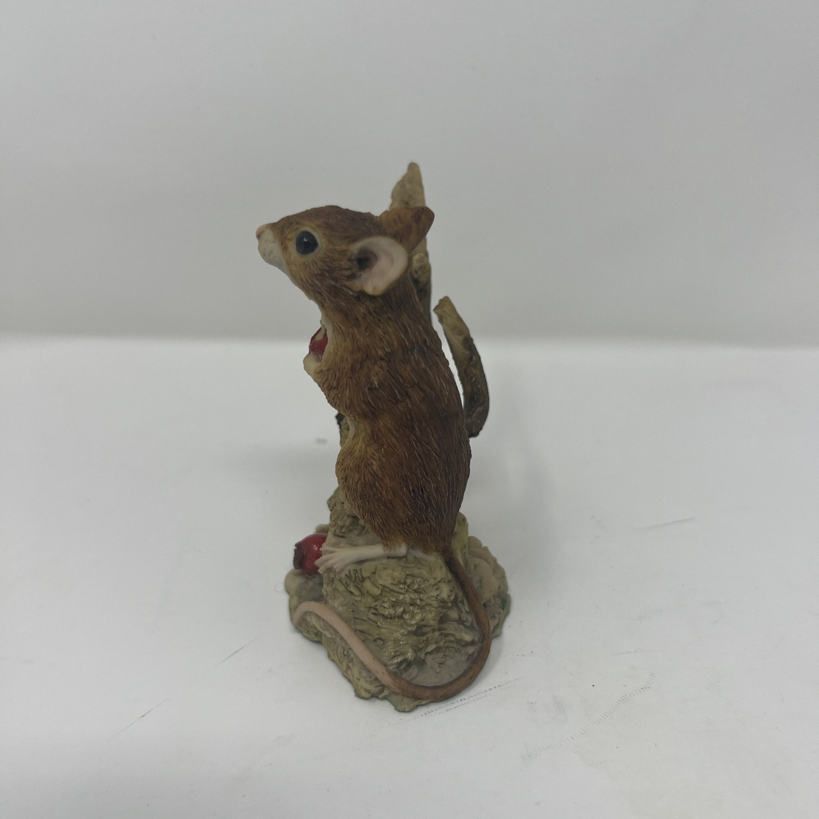 Vintage Mouse Eating Berries on A Stump Natures Heritage - Etsy