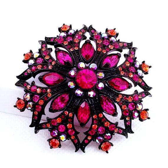 Vintage Joan Rivers Fuchsia Pink Rhinestone Brooch - Gem