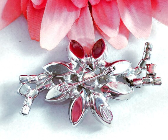 Vintage Weiss Flower Pin Brooch - Gem