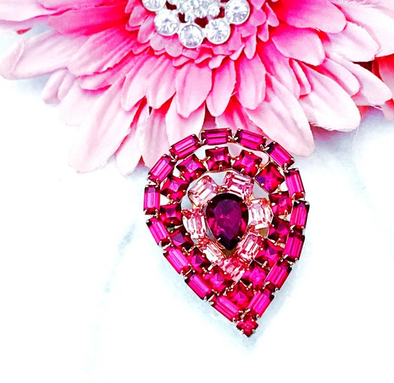 Vintage Ruby Red Pink Fuchsia Teardrop Rhinestone Bro… - Gem