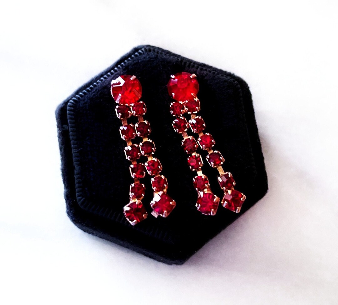 Beautiful Vintage Red Dangle Earrings, Red Earrings, Holiday Earrings ...