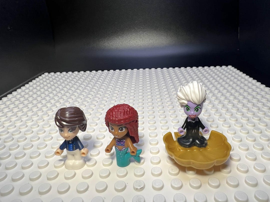 Ariel, Ursula, and Prince Eric LEGO® Collectible Little Mermaid Micro ...