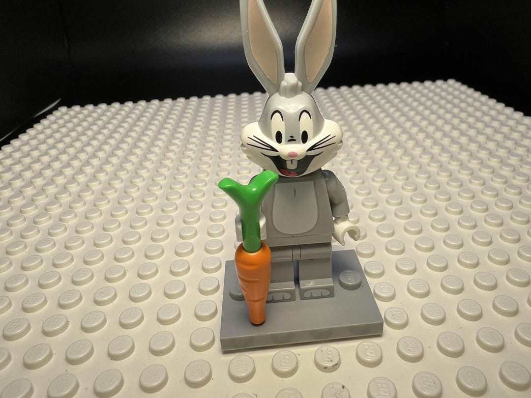 Bugs Bunny LEGO® Collectable Looney Tunes Minifigure Iconic Cartoon ...