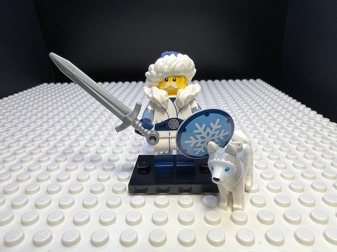 Snow Guardian LEGO® Collectable Minifigure Series 22 71032. - Etsy